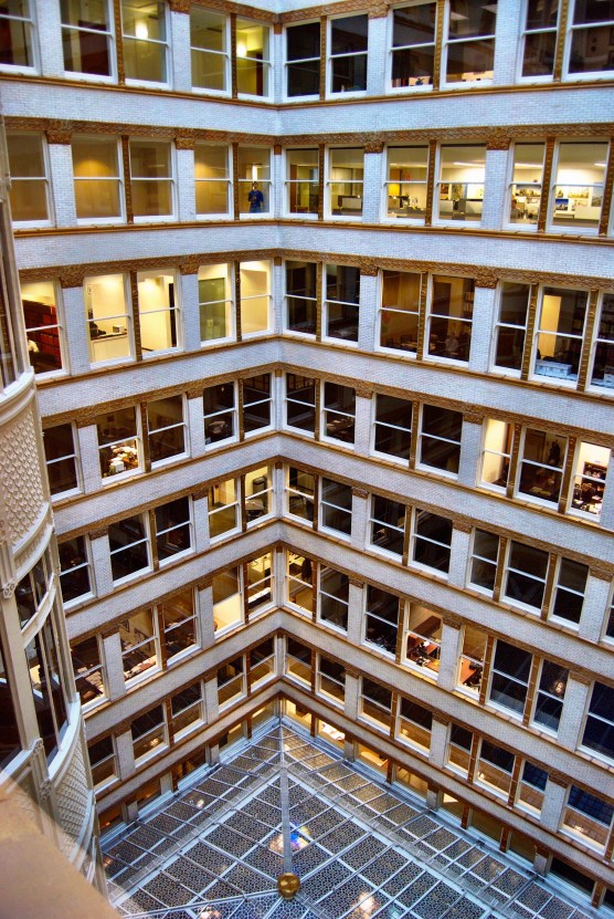 1.4. THE THREE VARIABLES OF THE CHICAGO SCHOOL: CONCEPT, ORNAMENT, AND ...