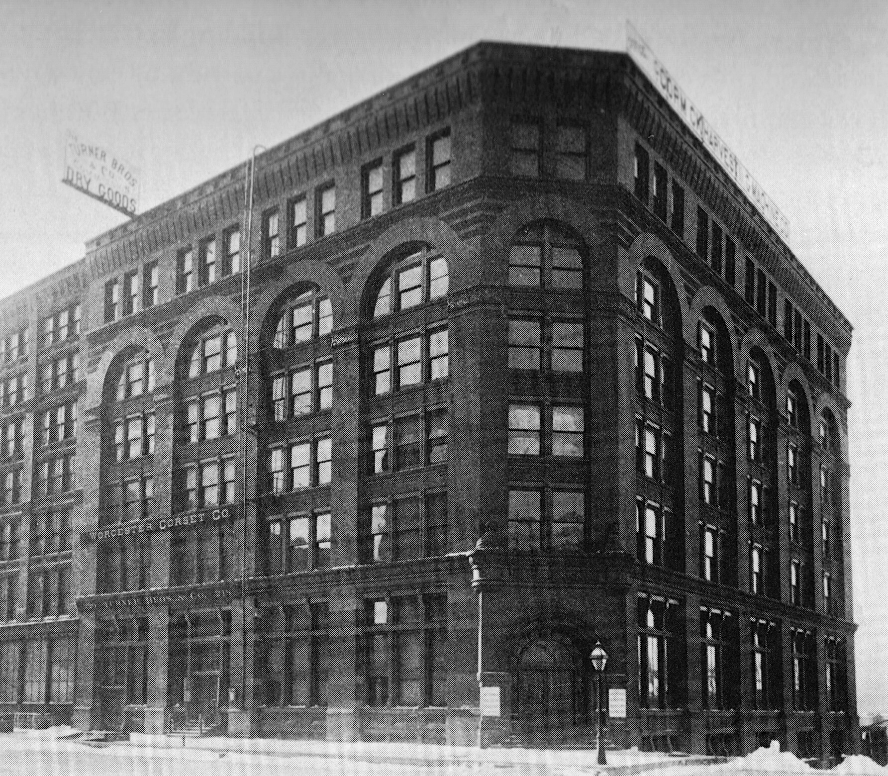 8.21. ROOT GETS THE ARCADE RIGHT: THE McCORMICK BUILDING – The ...