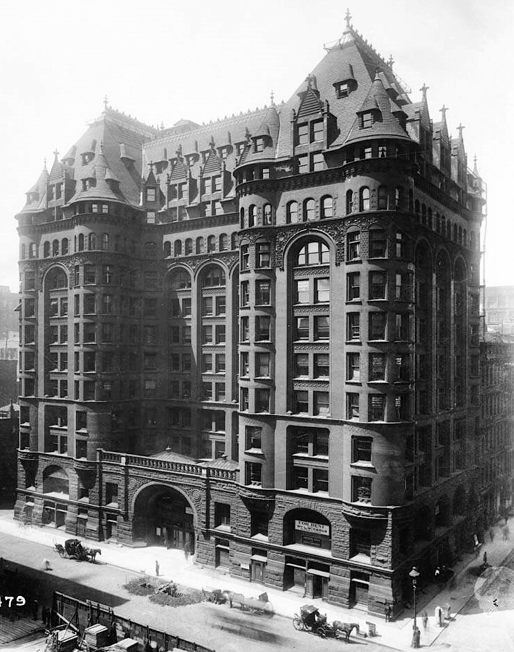 2.2. WILLARD HALL – The Architecture Professor